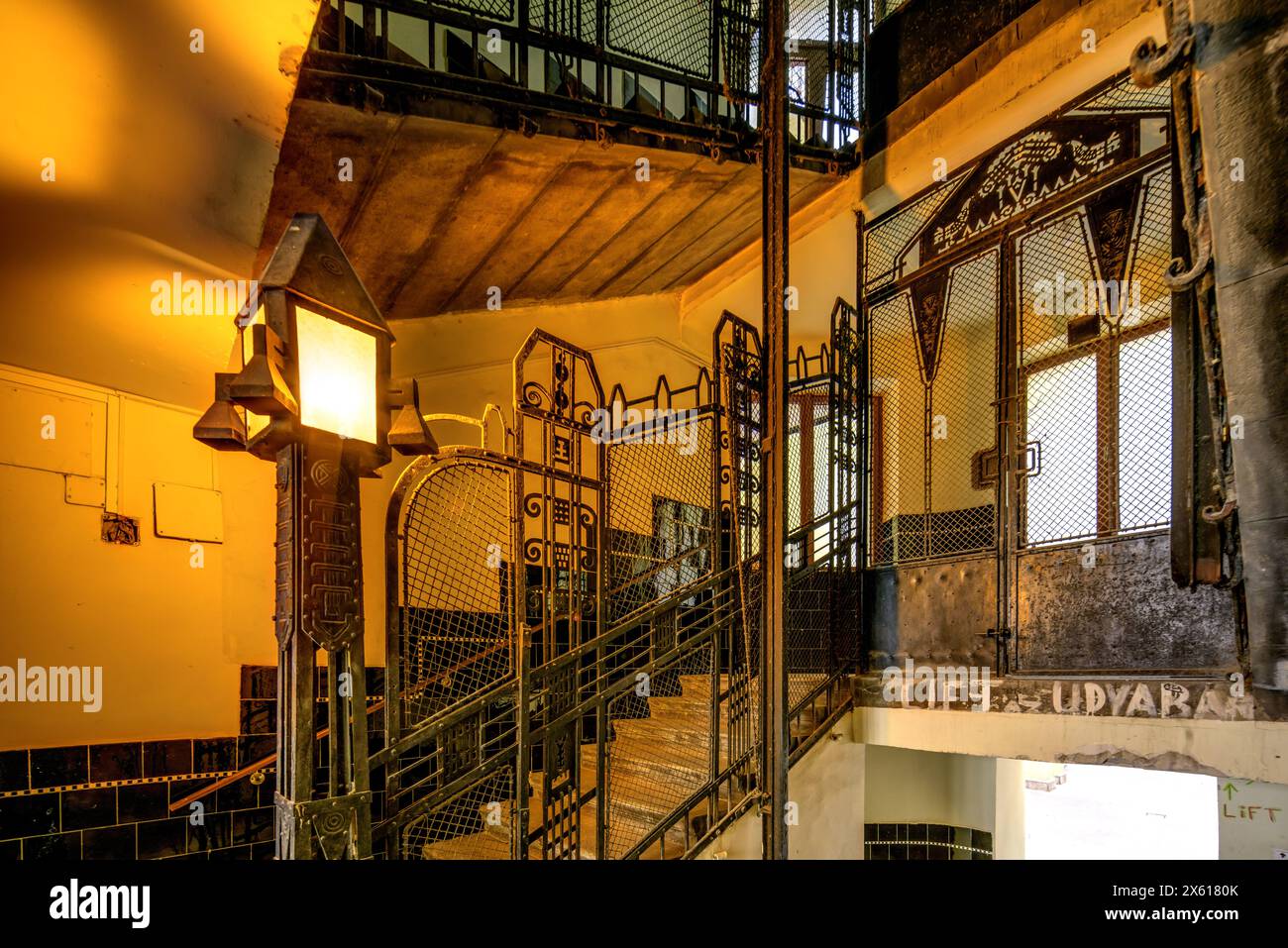 Budapest, Palatinus-Häuser Honvéd utca 16 und 18, Emil Vidor 1912 ...