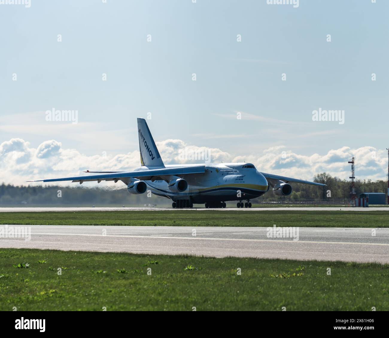 AN 124, Antonov Aircraft is a large, strategic airlift, four-engined ...
