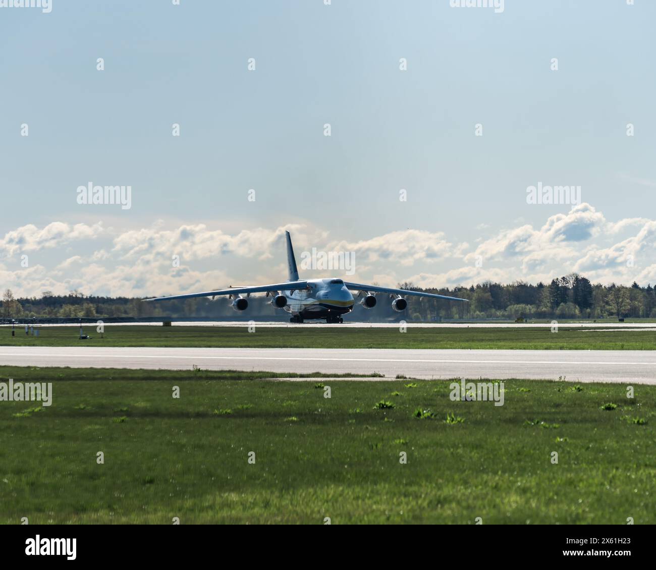 AN 124, Antonov Aircraft is a large, strategic airlift, four-engined ...