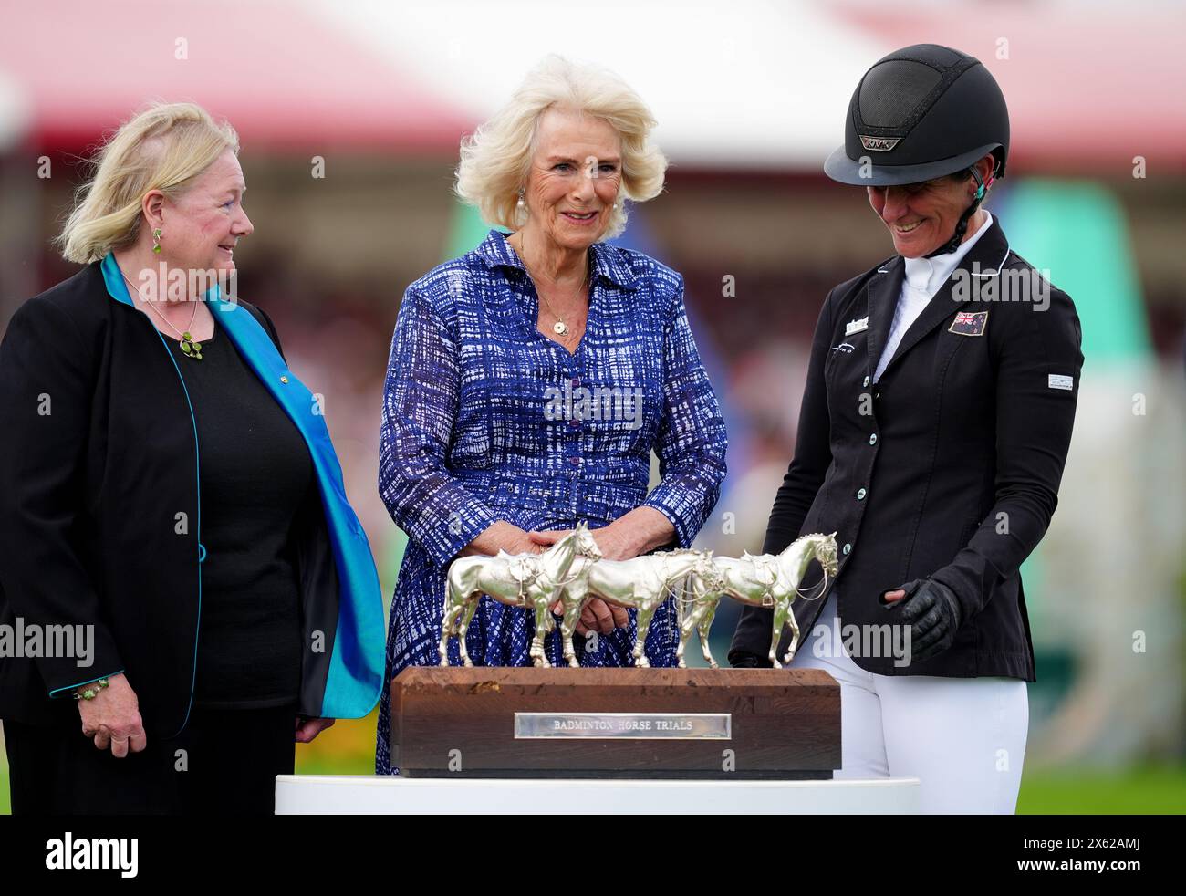 Queen Camilla presents first placed Caroline Powell from New Zealand ...