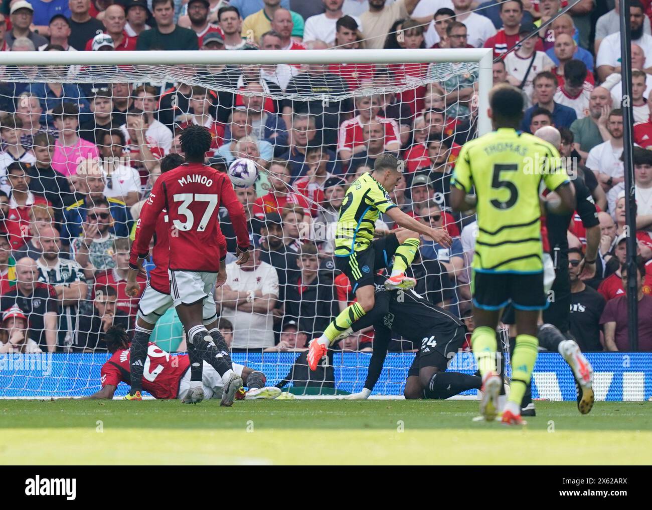 Leandro trossard arsenal first hi-res stock photography and images - Alamy