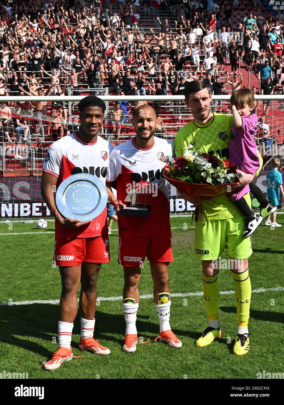 UTRECHT - Supporters of FC Utrecht choose their favorite player during ...