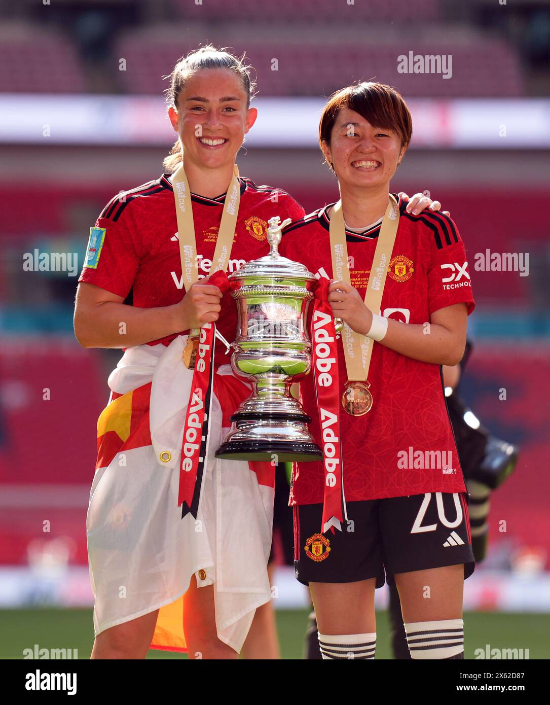Manchester United's Maya Le Tissier and Hinata Miyazawa (right) with ...