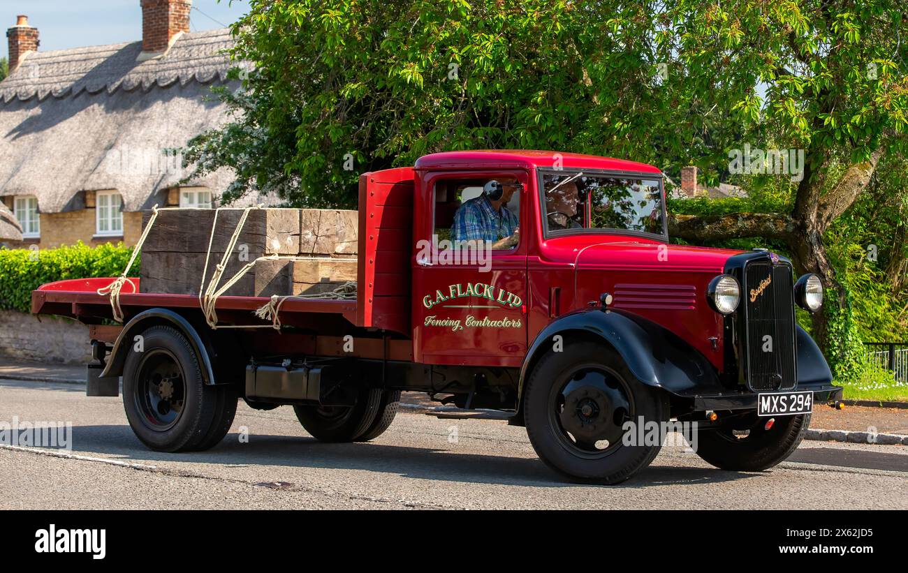 Classic british truck hi-res stock photography and images - Alamy