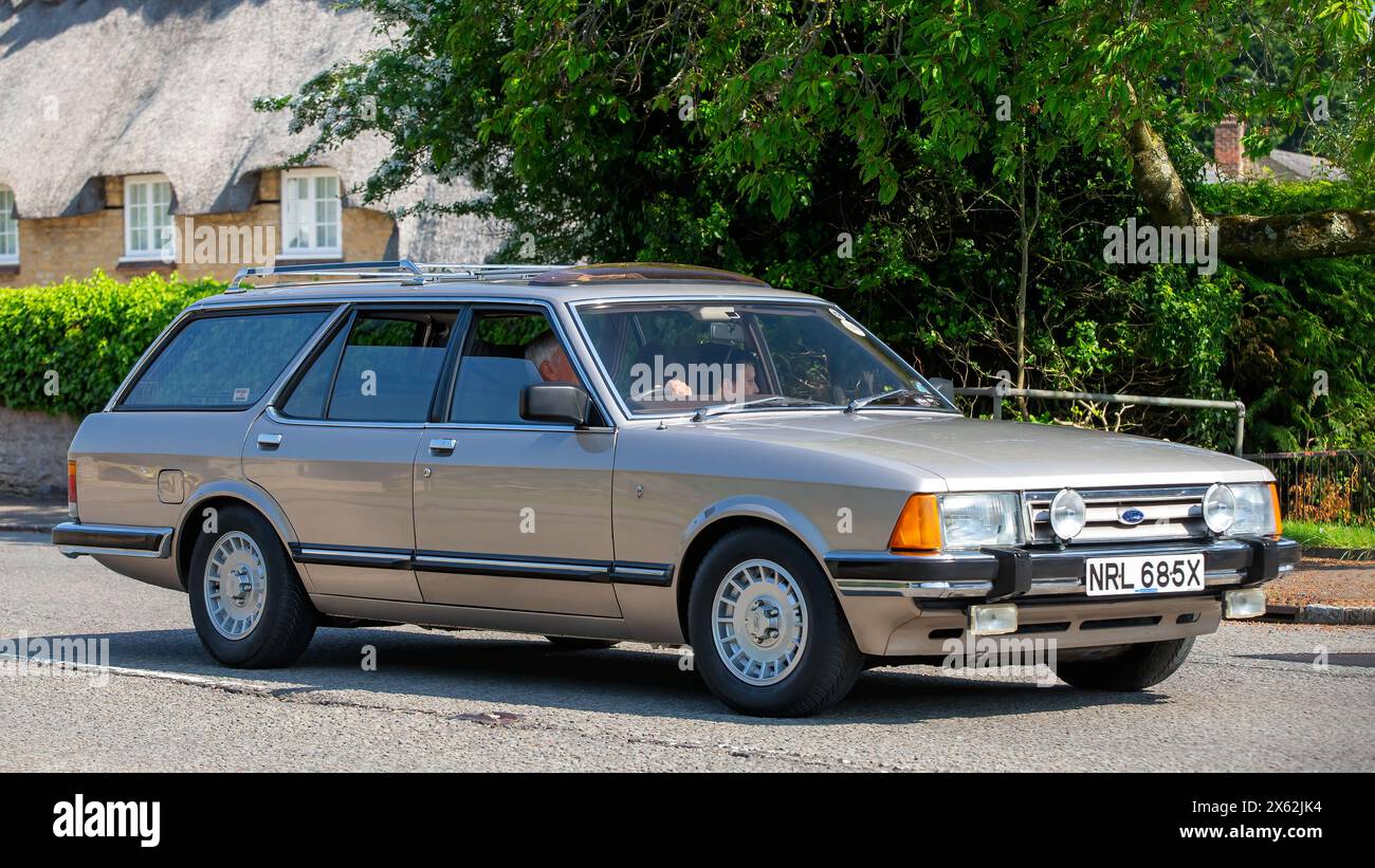 Ford granada ghia 1980s hi-res stock photography and images - Alamy