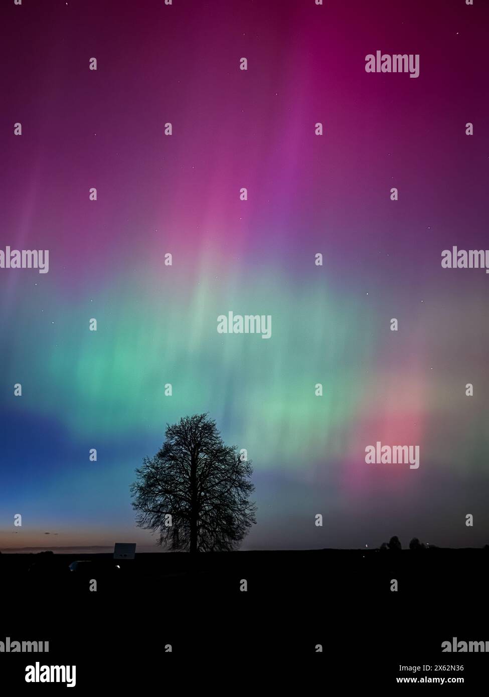 Beautiful milky way aurora hi-res stock photography and images - Alamy
