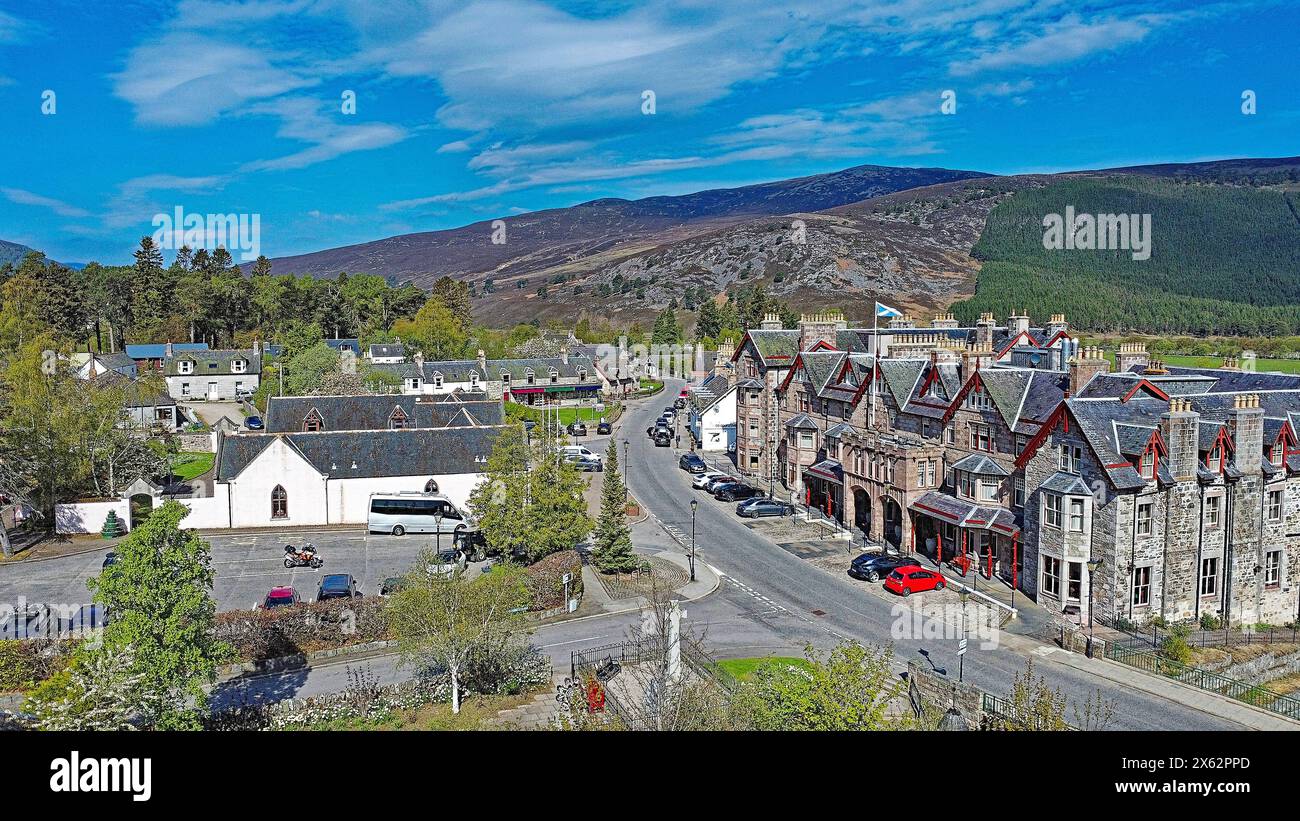 Braemar scotland village hi-res stock photography and images - Alamy