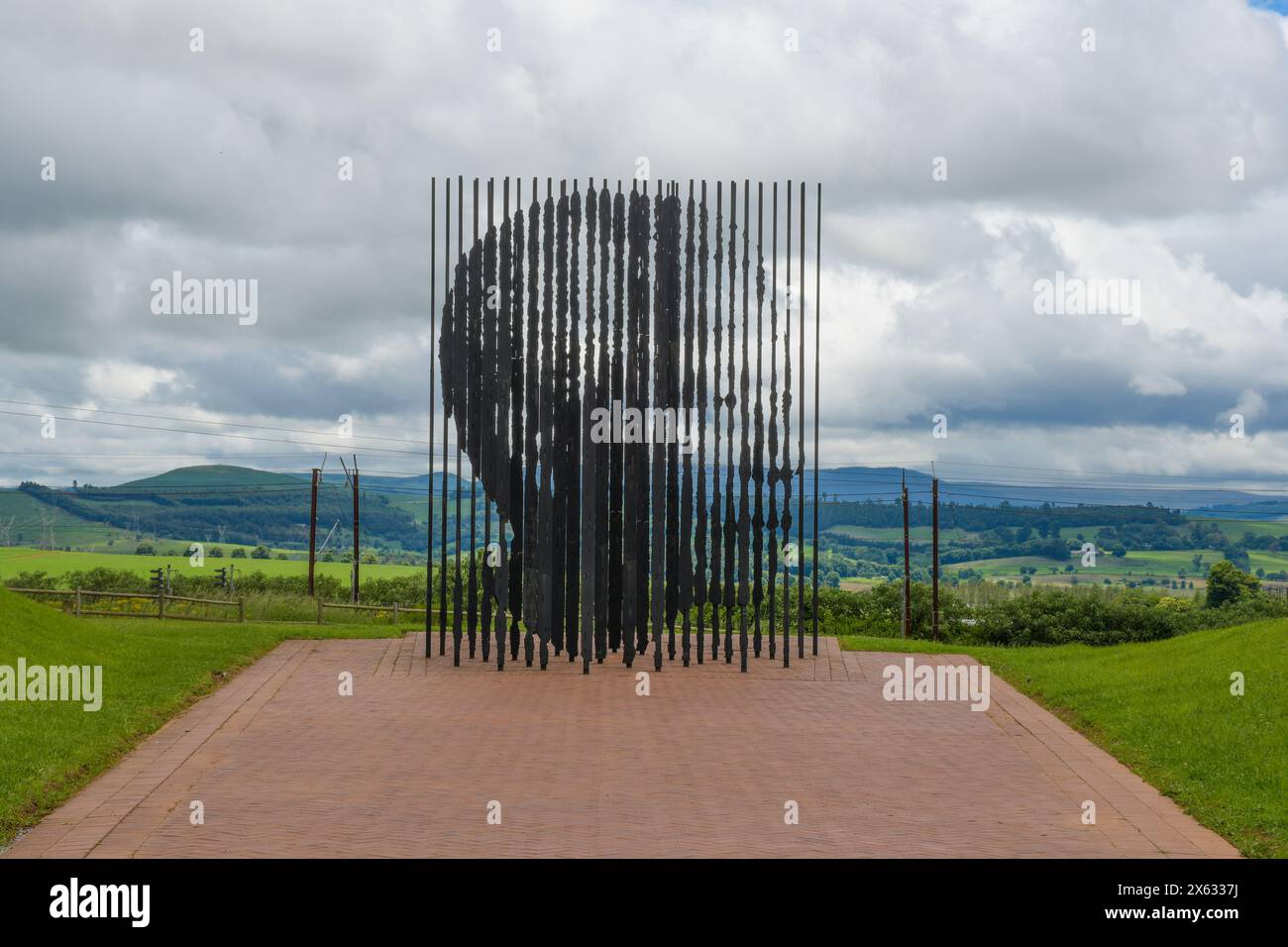 Nelson Mandela capture site , steel statue in Howick midlands KwaZulu ...