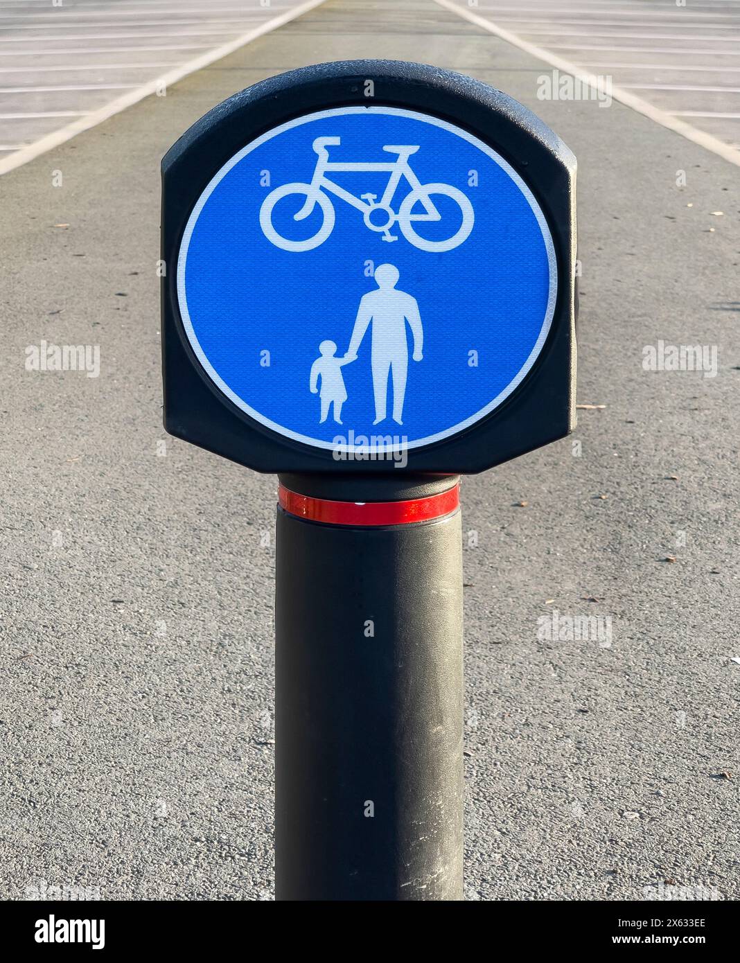 Pedestrian route hi-res stock photography and images - Alamy