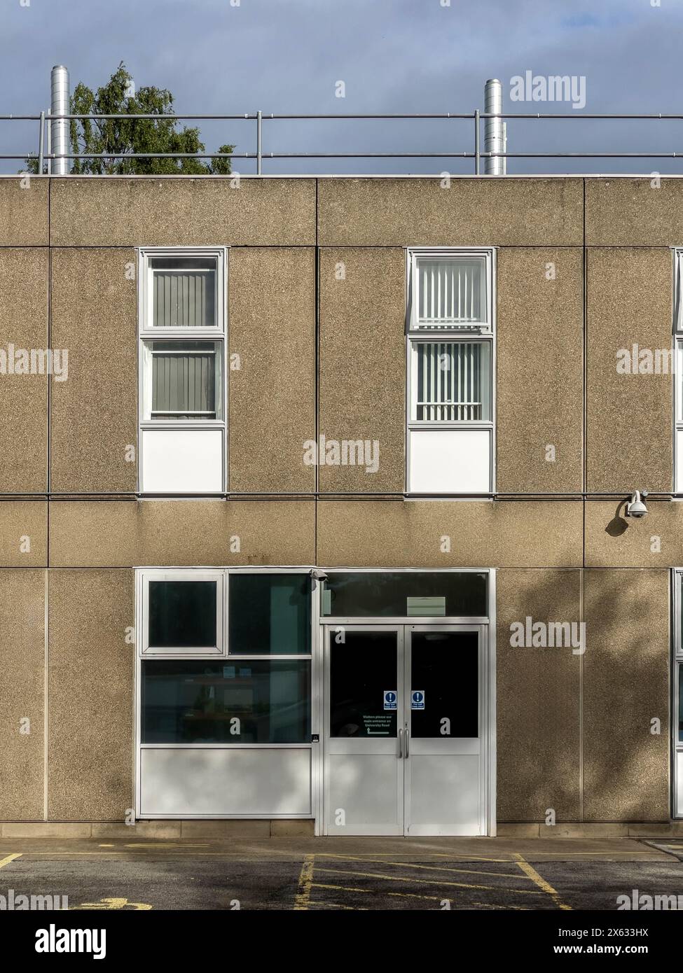 Brutalist exterior of the chemistry block building of York University ...