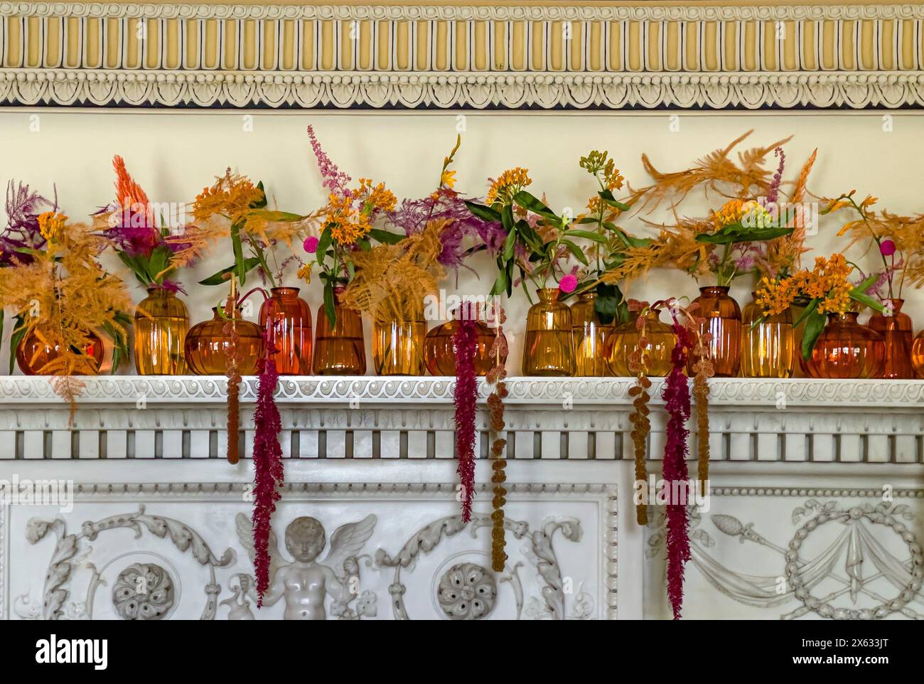 Newby hall yorkshire autumn hi-res stock photography and images - Alamy