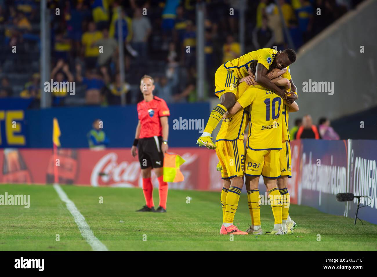 Equi Fernandez, Kevin Zenon, Luis Advincula and Edinson Cavani ...