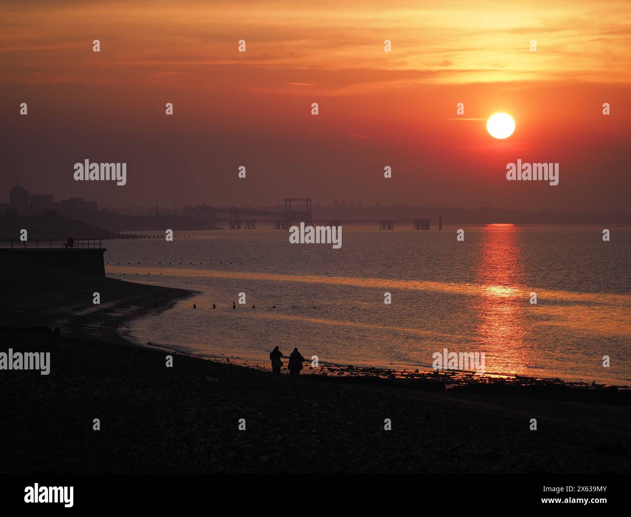 Sheerness, Kent, UK. 12th May, 2024. UK Weather: sunset in Sheerness ...