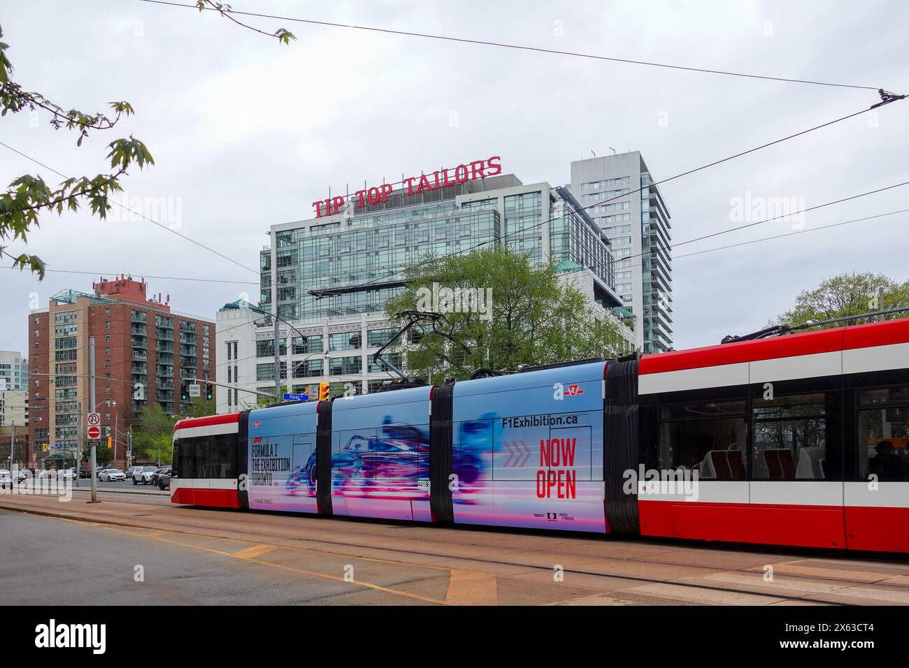 Tip top tailors building lake shore hi-res stock photography and images ...