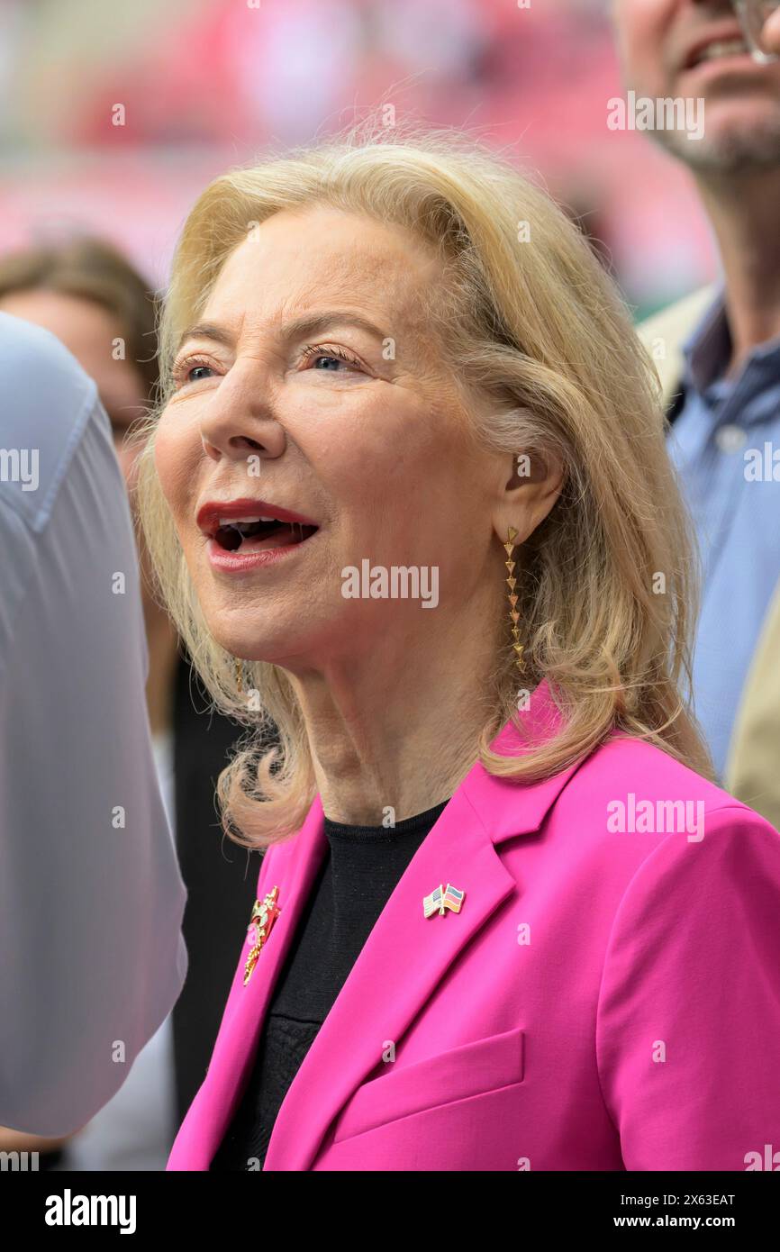 Dr amy gutmann hi-res stock photography and images - Alamy