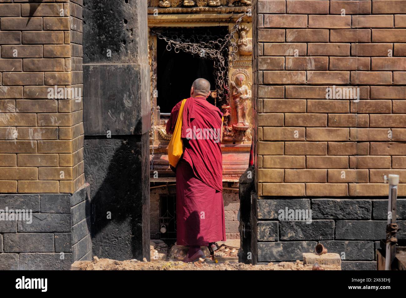 Monk at Swayambunath Temple, Kathmandu, Nepal Stock Photo - Alamy