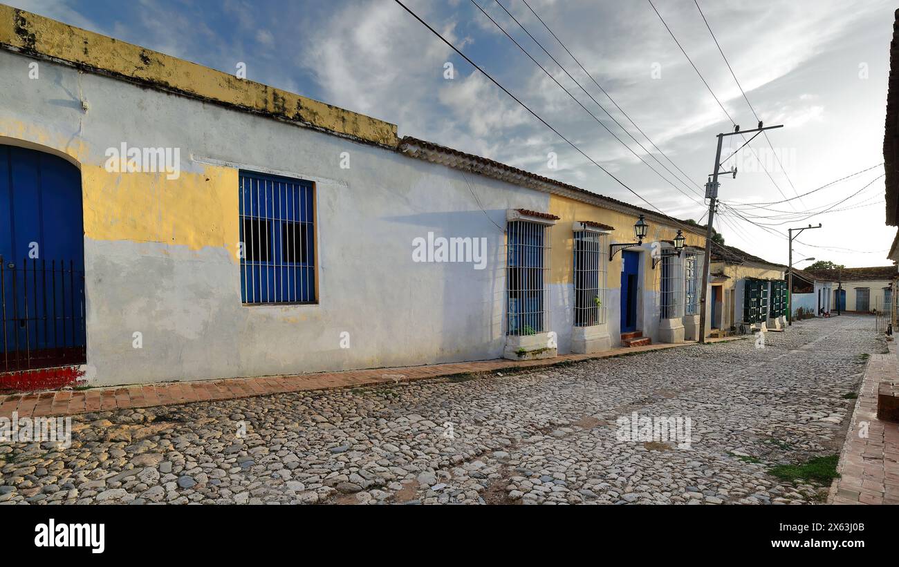 274 Colonial houses on the south side of the cobbled, sloping Calle San ...