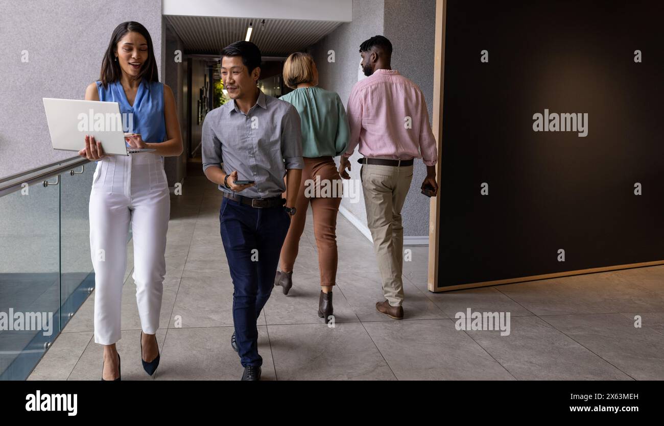 Team walking hi-res stock photography and images - Alamy