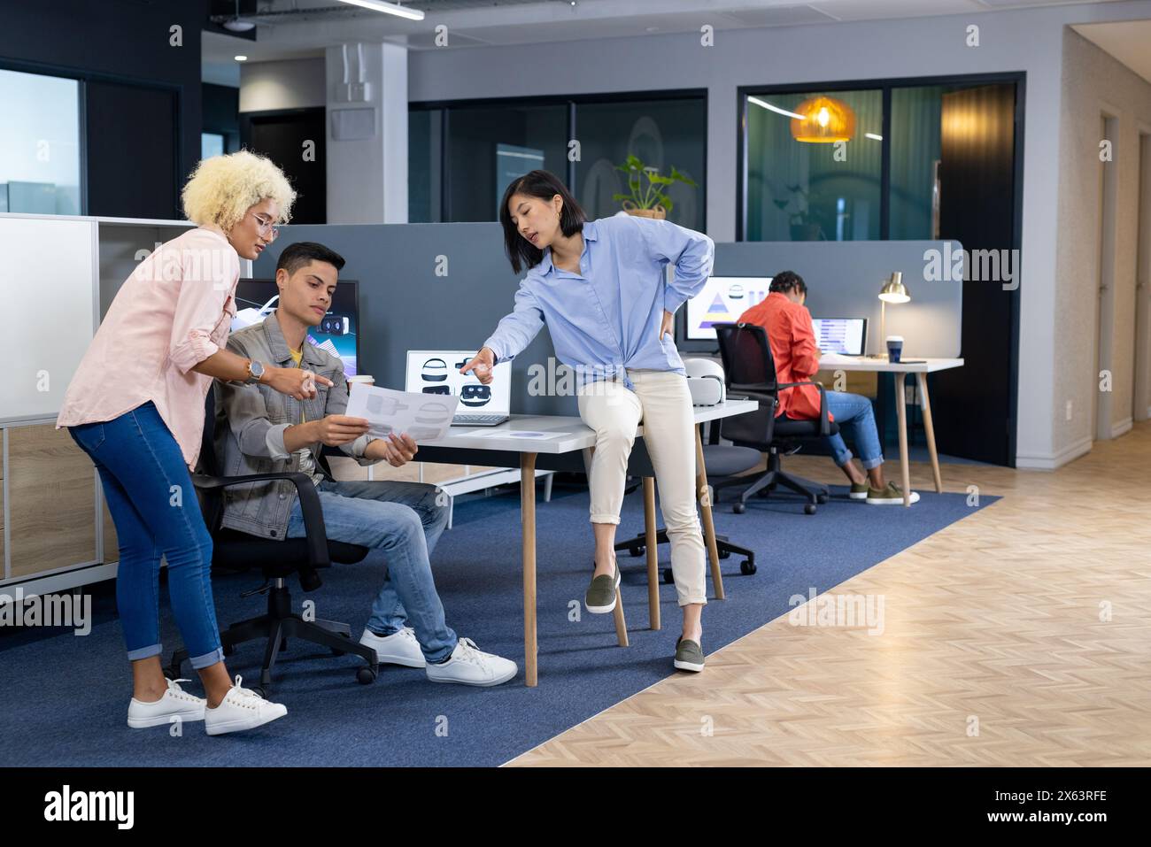 Team wearing office attire hi-res stock photography and images - Alamy