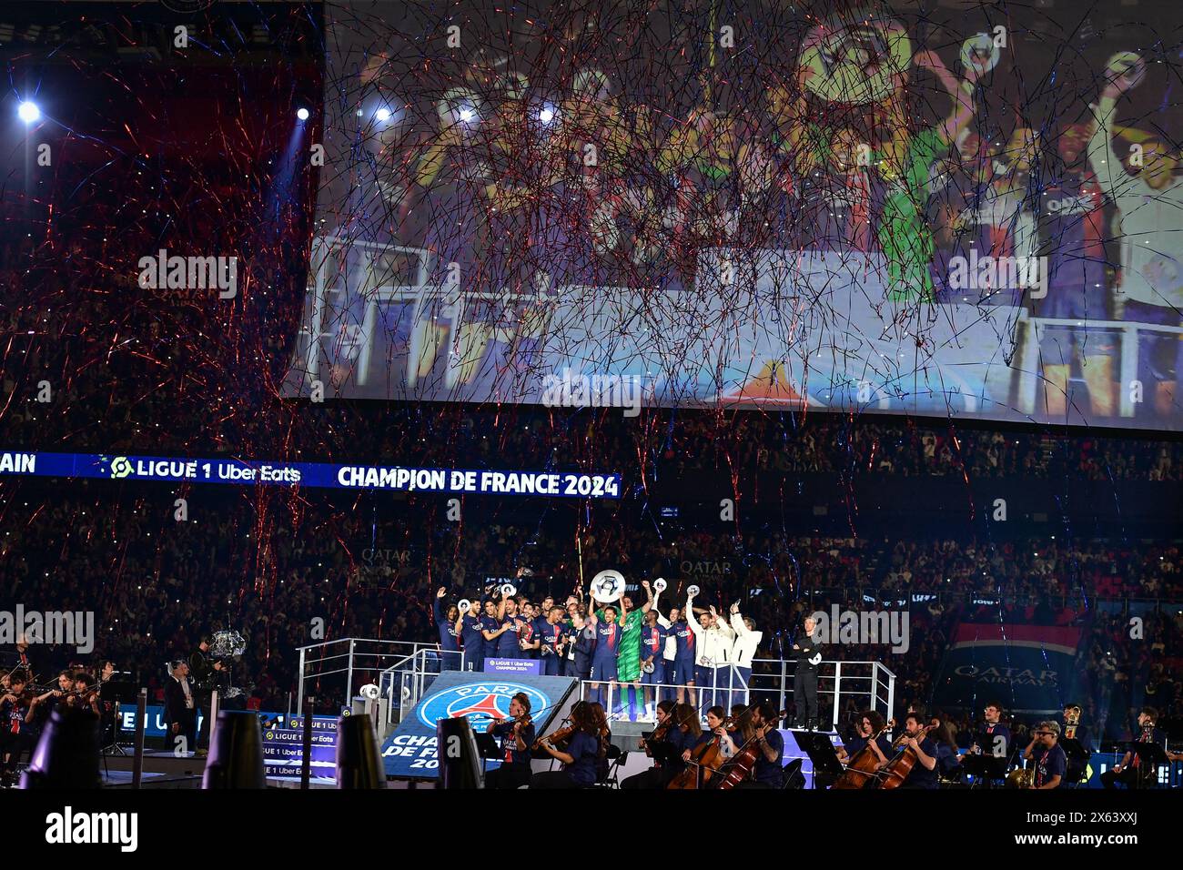 Paris Saint-Germain's players celebrate during the 2023-2024 Ligue 1 ...