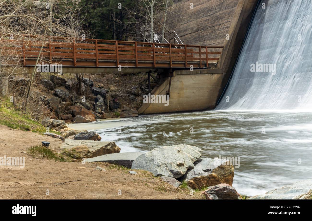 Beautiful Evergreen dam on Evergreen Lake in the Colorado Rocky ...
