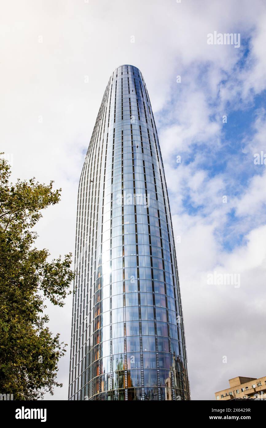 One Blackfriars skyscraper building in central London, a mixed use ...