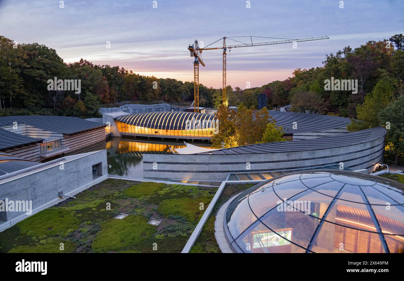 Arkansas, OCT 21 2023 - Twilight view of the Crystal Bridges Museum of ...