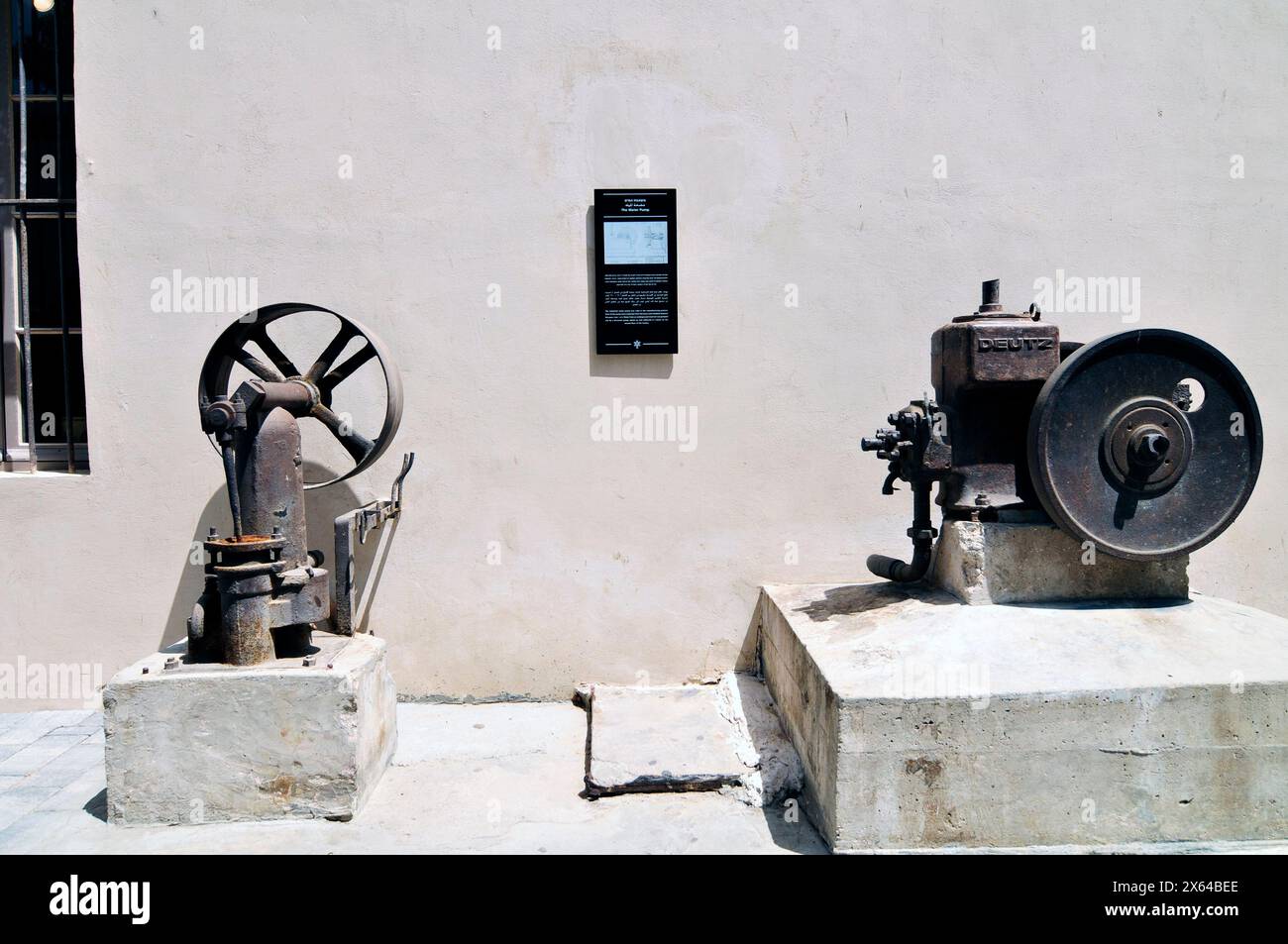 Old water pumps hi-res stock photography and images - Alamy