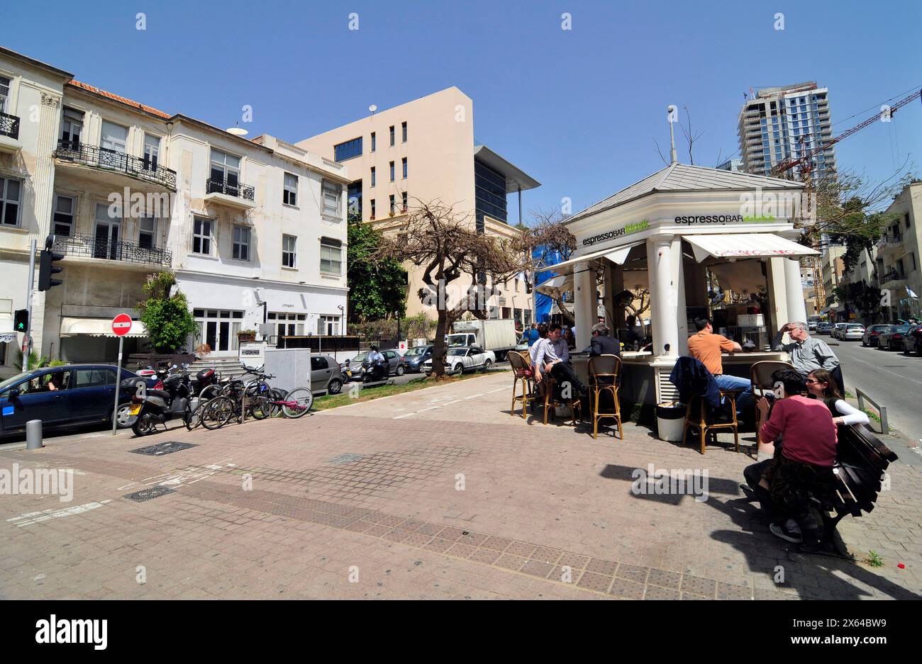 Espressobar kiosk hi-res stock photography and images - Alamy
