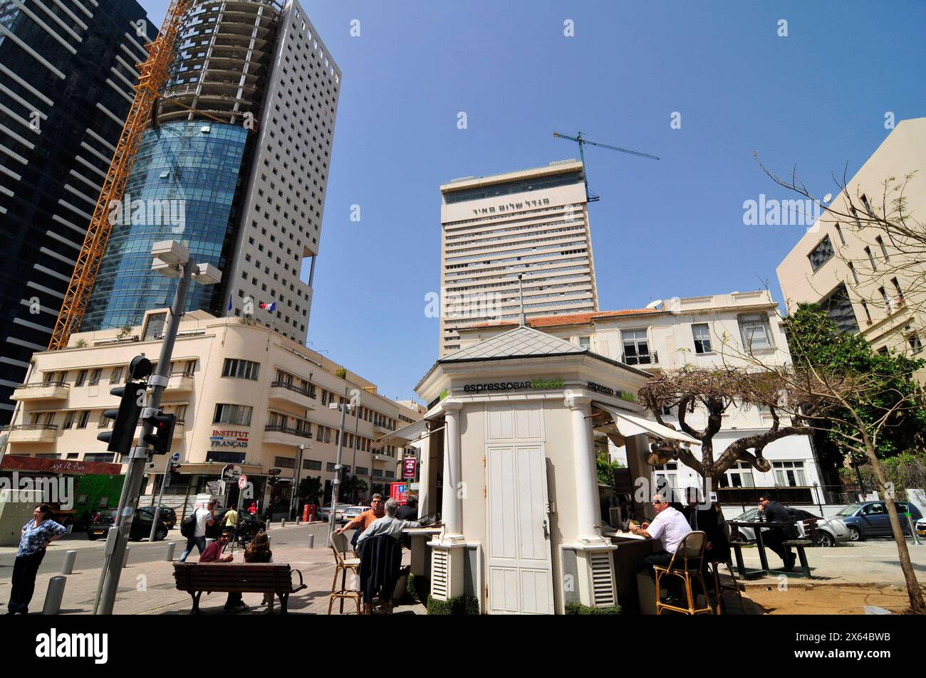 Shalom Meir tower in Tel-Aviv, Israel Stock Photo - Alamy
