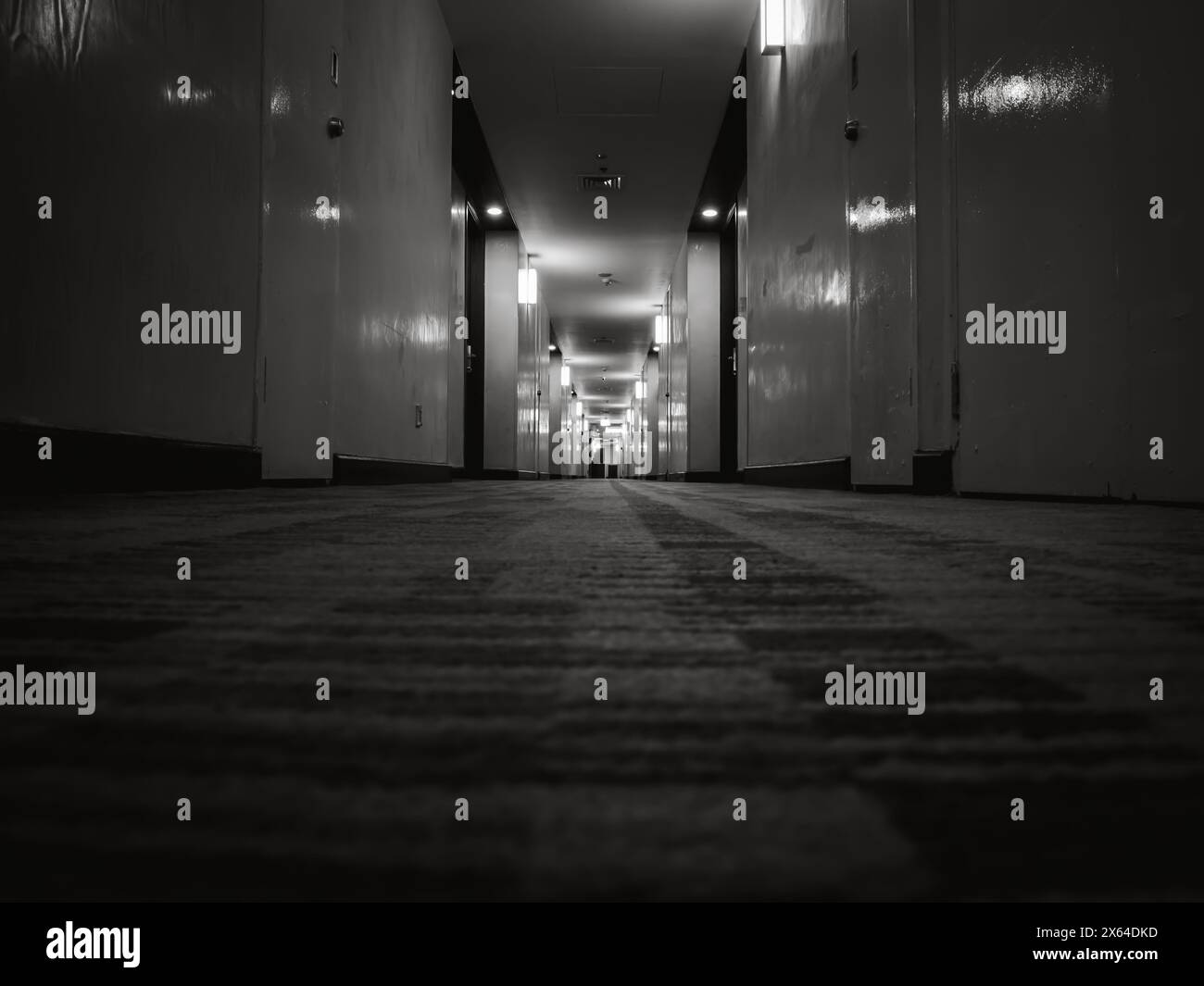 Spooky hotel corridor hi-res stock photography and images - Alamy