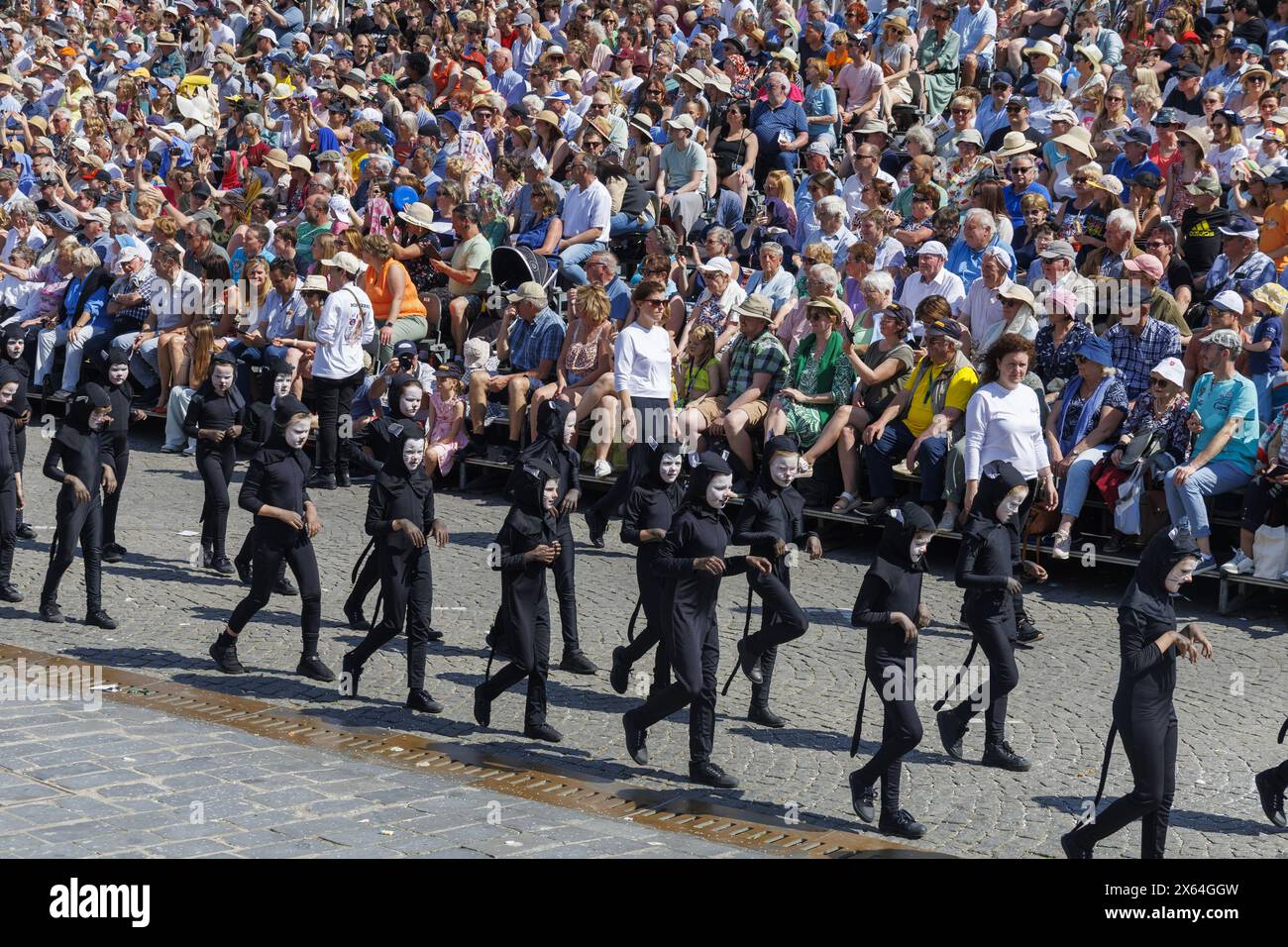 Ieper, Belgium. 12th May, 2024. This picture shows the Kattenstoet cat ...