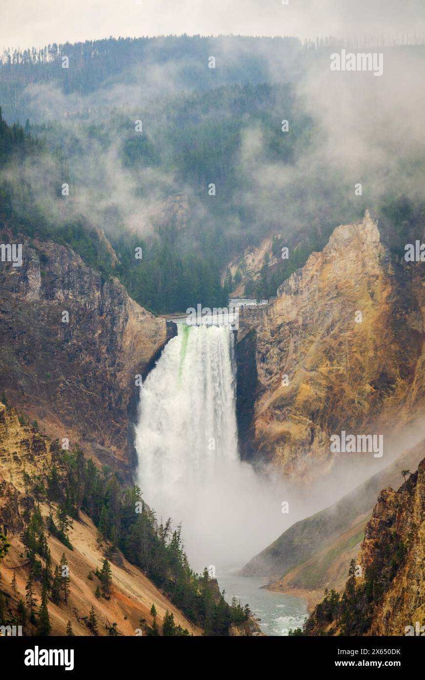 Edge yellowstone river canyon hi-res stock photography and images - Alamy