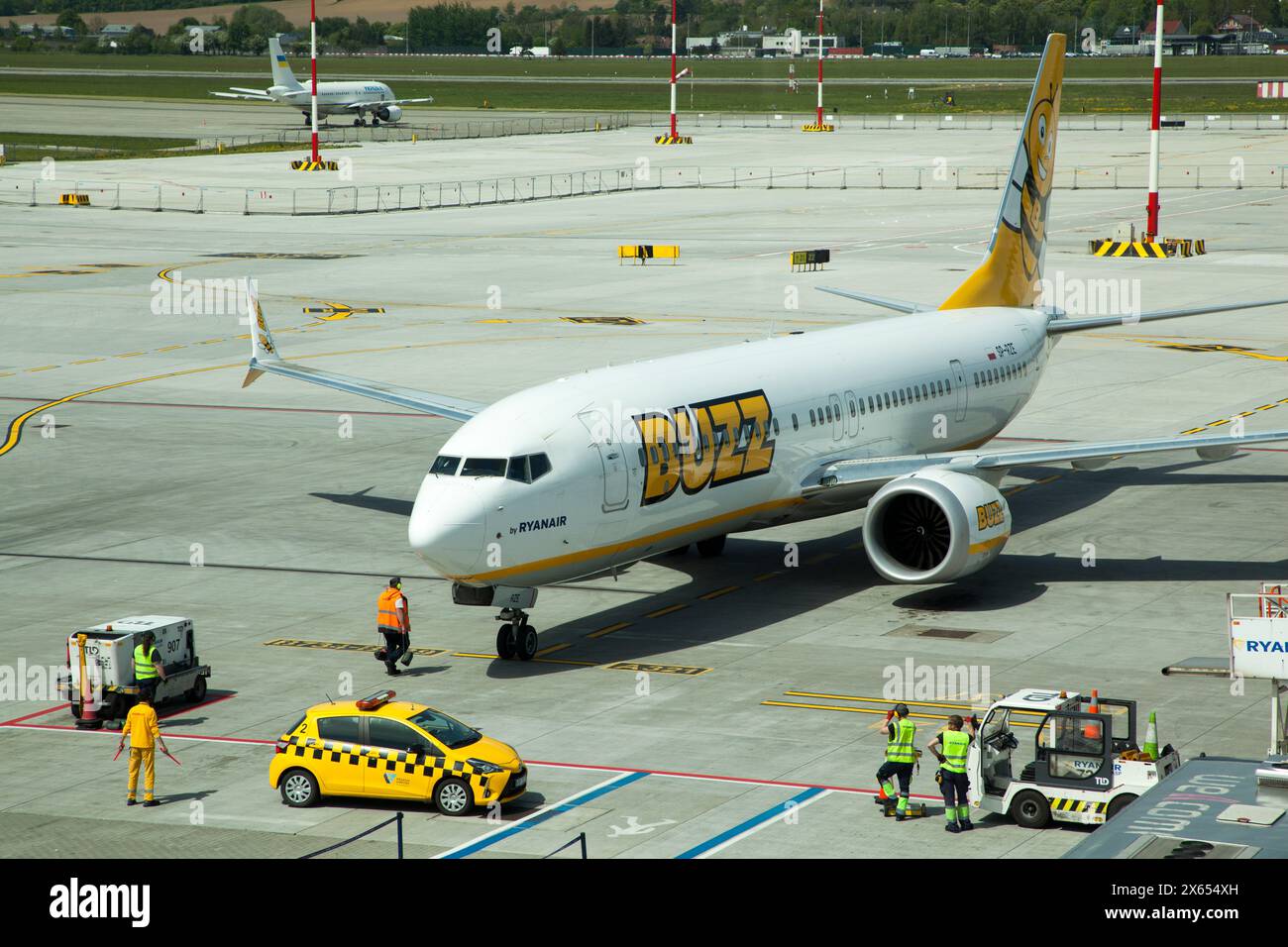 Buzz ryanair hi-res stock photography and images - Alamy