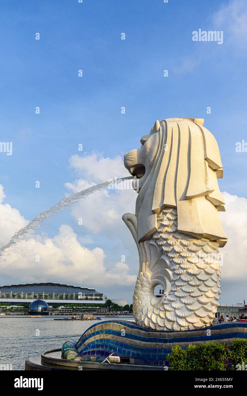 The Merlion, Merlion Park, Marina Bay, Singapore Stock Photo - Alamy
