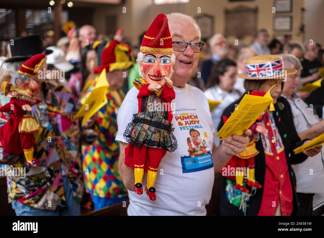 WEATHER - The May Puppet Fayre parade on the hottest day of the year ...