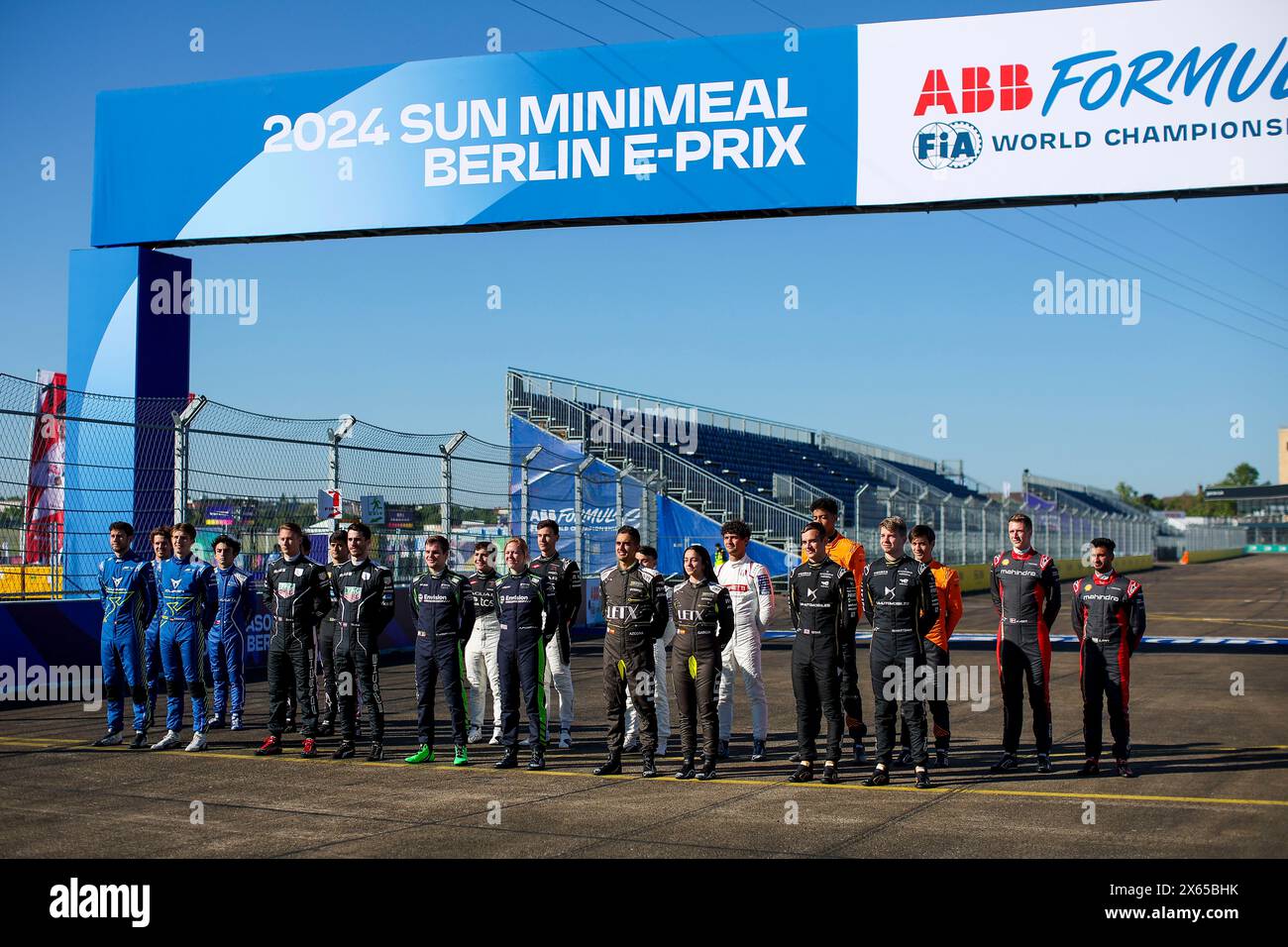 Berlin, Allemagne. 13th May, 2024. Drivers poses for the official ...