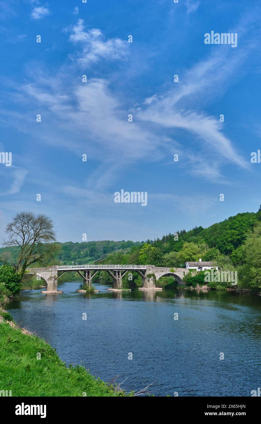 The toll bridge at Whitney-on-Wye, across the River Wye, Whitney-0n-Wye ...