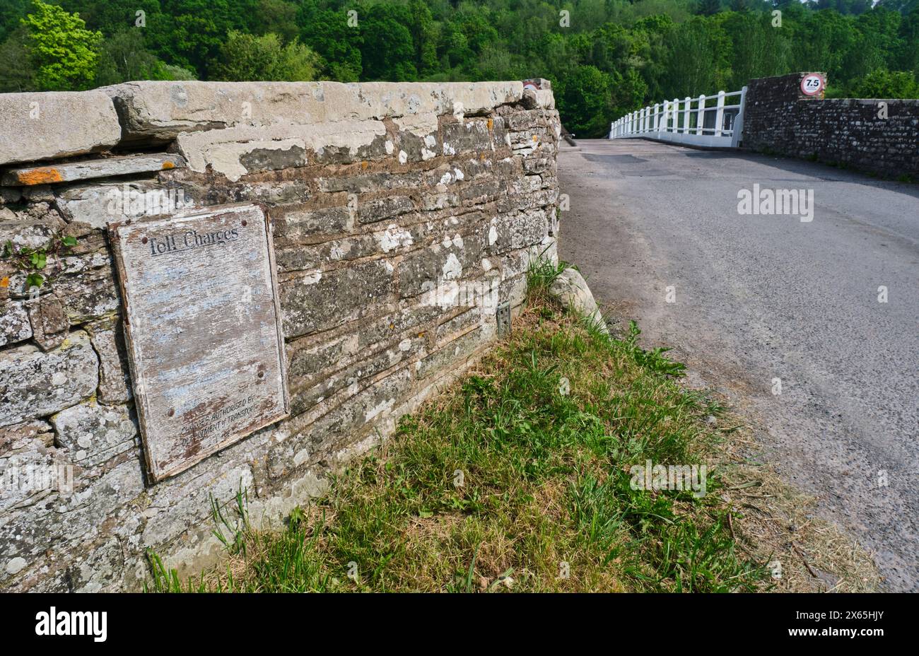 The toll bridge at Whitney-on-Wye, across the River Wye, Whutney-0n-Wye ...