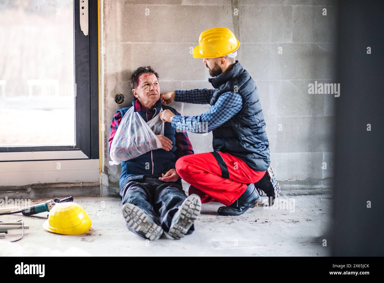 Paramedic blood house hi-res stock photography and images - Alamy