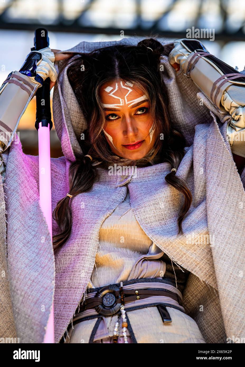 Model Joyce Mullers in Cos play as Ahsoka Tano from Star Wars at Comic ...