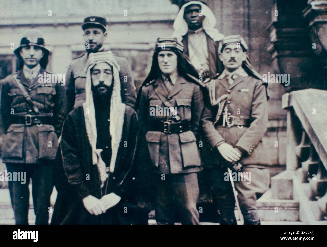 English Colonel Thomas Edward Lawrence aka Lawrence of Arabia (second ...