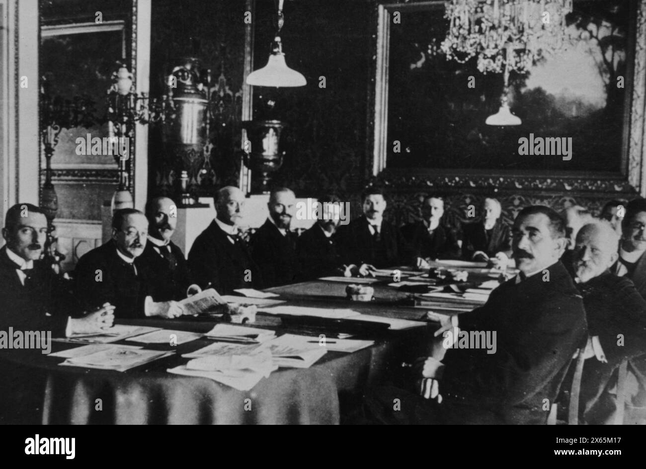 Cabinet meeting of the Weimar Republic, Germany 1919 Stock Photo - Alamy
