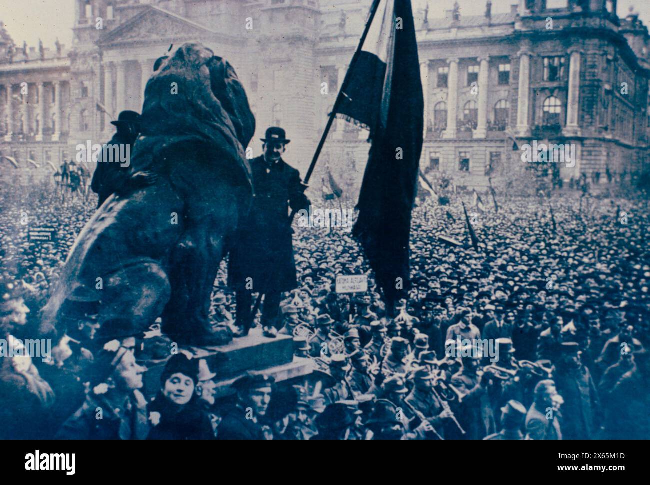 People in the streets during the proclamation of the Hungarian Soviet ...