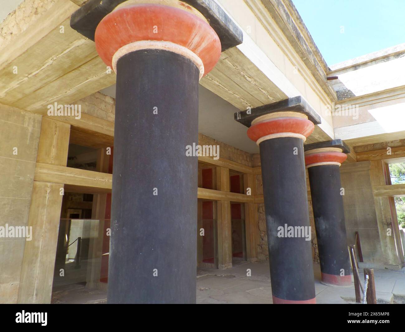 Stunning Reconstructed Room at Knossos, a Center of Minoan Civilization ...