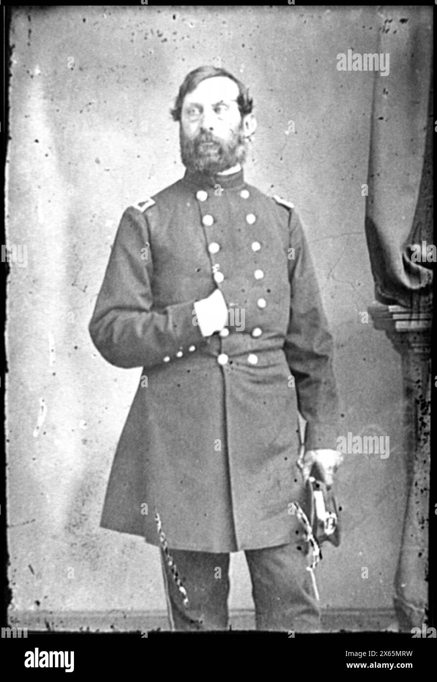 Portrait of Col. Henry J. Hunt, officer of the Federal Army (Maj. Gen ...