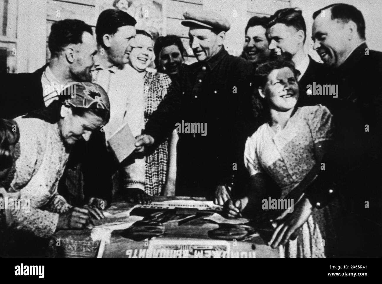 Russian factory workers buying war bonds, Russia 1940s Stock Photo - Alamy