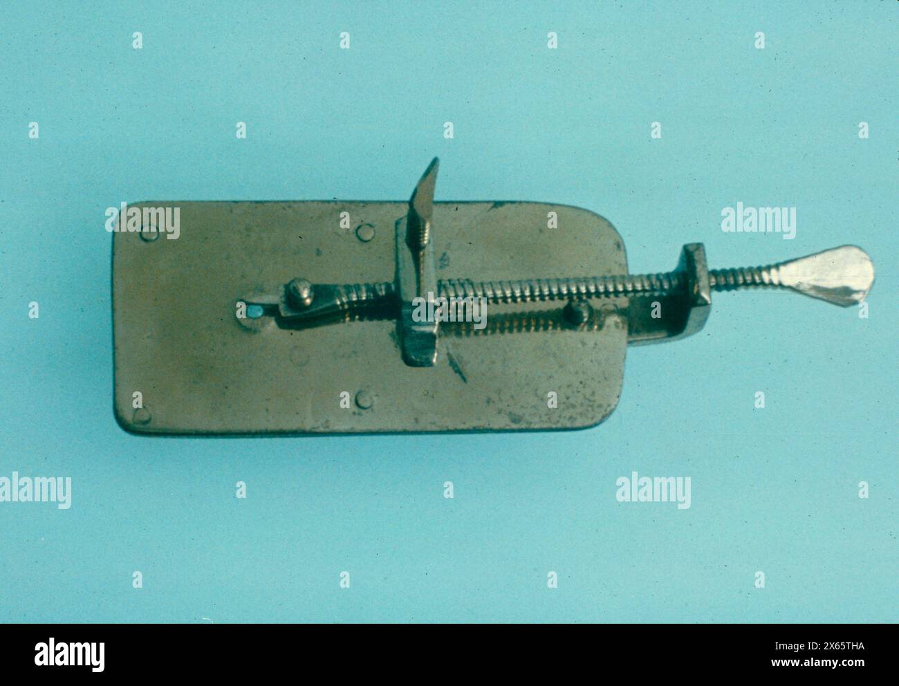 Reproduction of one Leeuwenhoek´s earliest microscopes, 1700s Stock ...