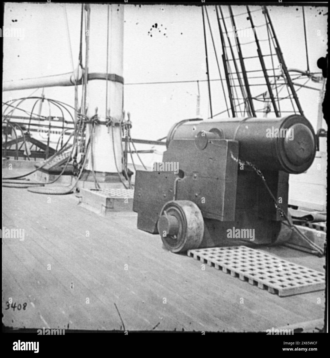 Charleston Harbor, S.C. 24-pdr. howitzer on deck of U.S.S. Pawnee ...