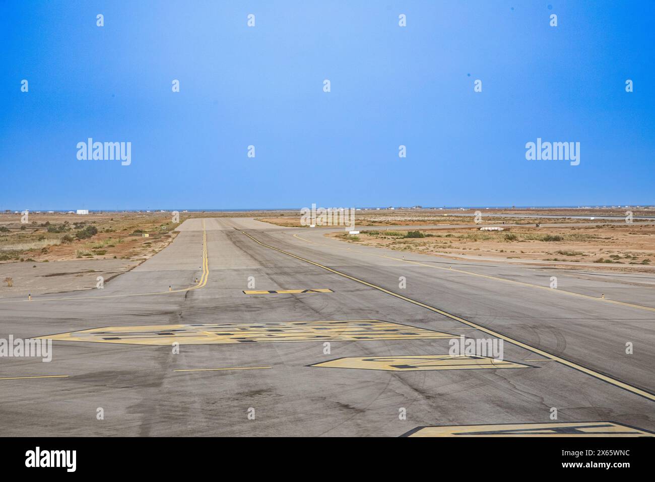 Runway desert hi-res stock photography and images - Alamy
